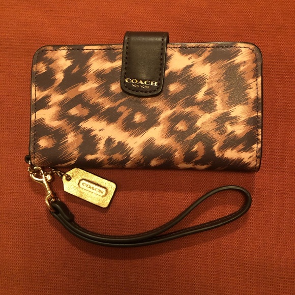 Coach | Bags | Coach Ocelot Print Wallet Wristlet In Saffiano Leather ...